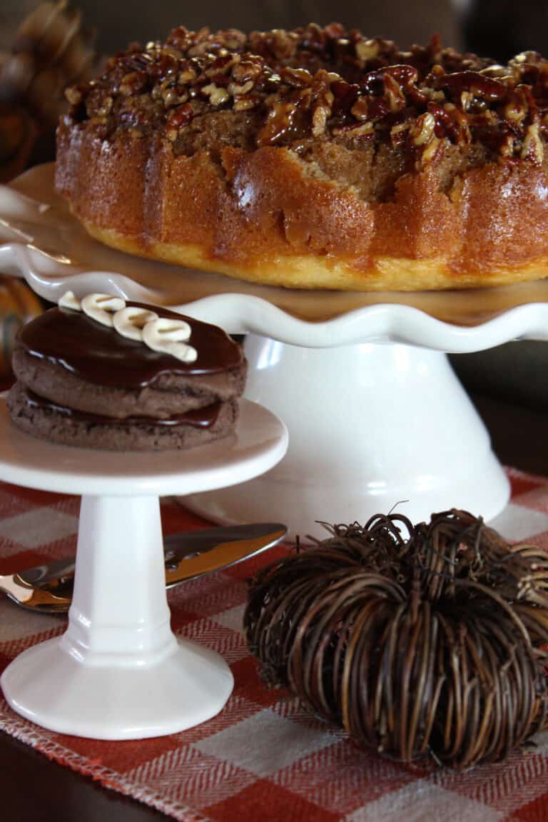 Festive Thanksgiving Dessert Table Ideas | Practically Homemade