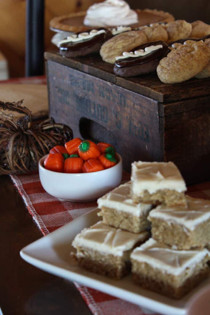 Festive Thanksgiving Dessert Table Ideas | Practically Homemade