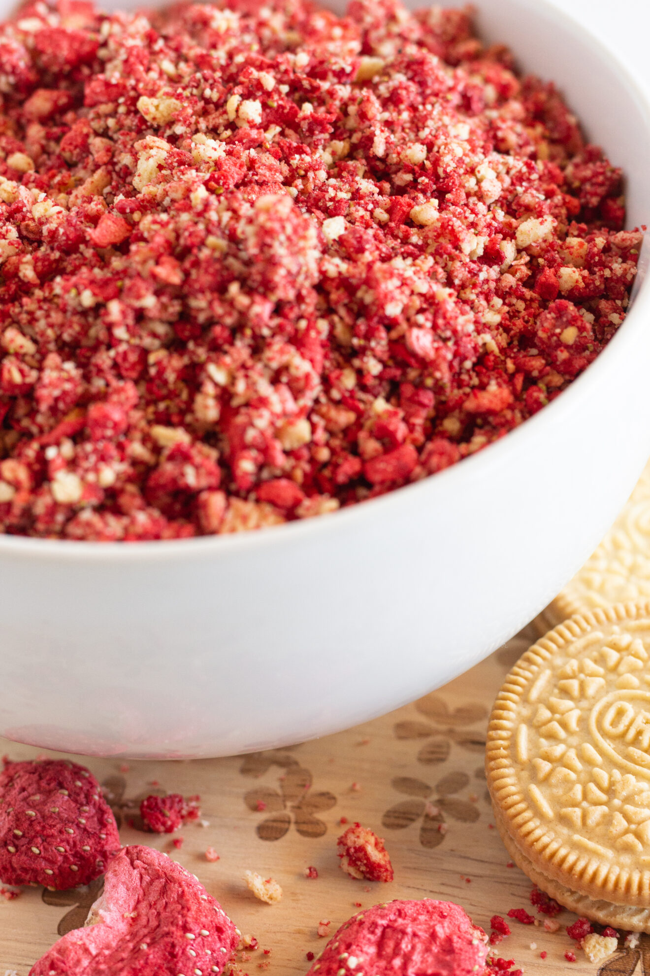 Strawberry Crunch Topping {No Bake} - Practically Homemade